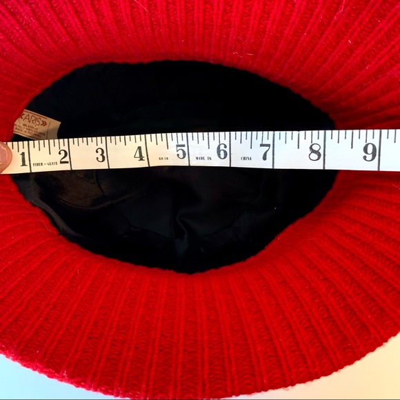 Aris | Accessories | Vintage Aris Red Cable Knit Hat With Liningsz Os ...